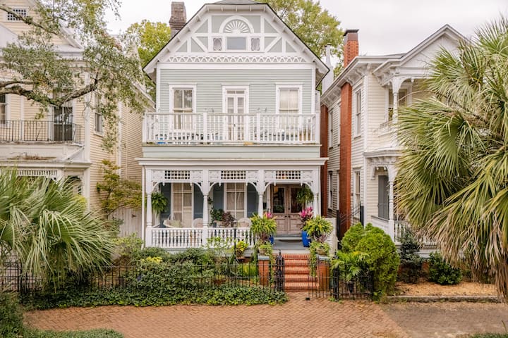 The Magnolia (3 Room Suite) - Savannah, GA