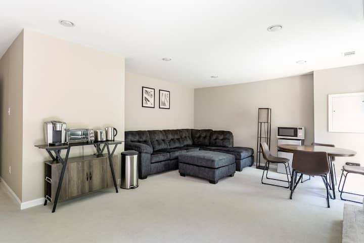 Private Basement In Oakton - George Mason University, Fairfax