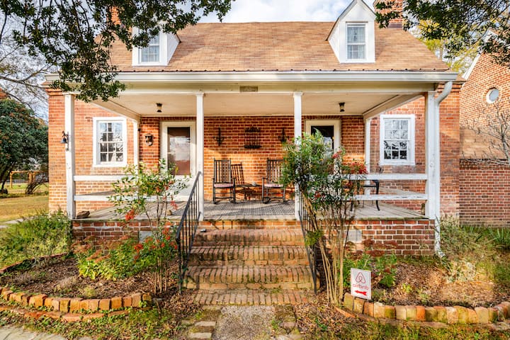 4br Farmhouse - Week/month Stays, Pet Friendly - Ashland, VA