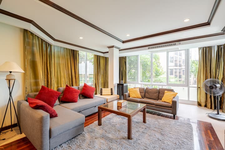 Stunning Huge 2 Bed Condo 5 Min Walk To The Beach - Karon Beach