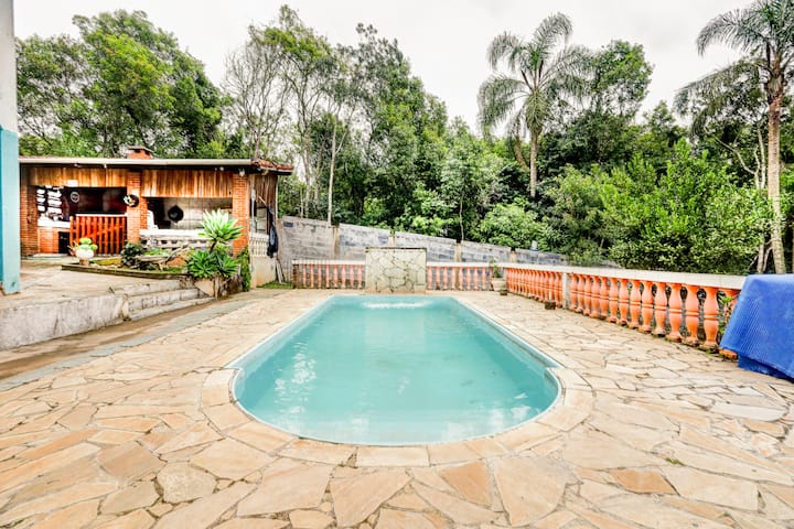 Chácara Na Cidade De Ibiúna - Ibiúna