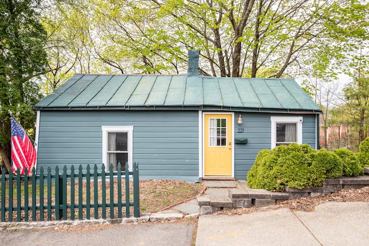 The Catskill Cottage - Catskill, NY