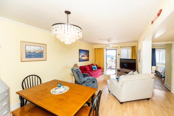 Dolphin Kisses @ Beach Harbor Condos - Carolina Beach