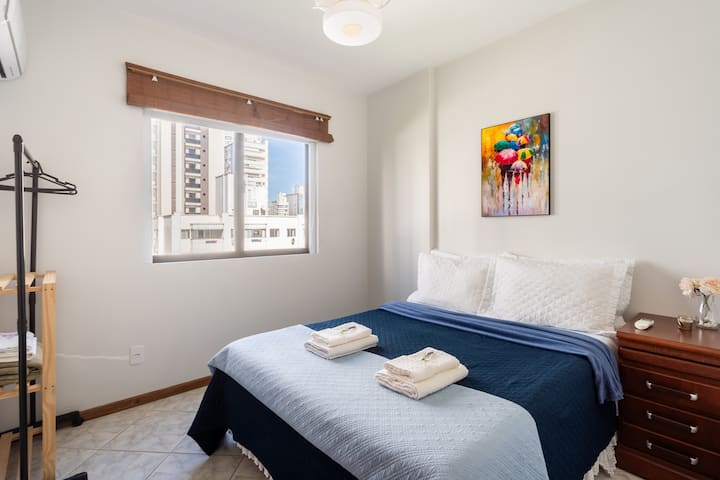 Apê 2 Quartos Com Suíte No Centro - Balneario Camboriú