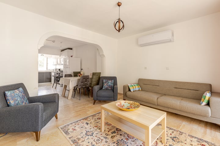 Güneş Villa-lara ( üCretsiz öZel Kum  Plajlı ) - Lara Beach