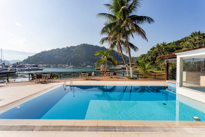 Excelente Duplex Frente Mar Em Condomínio Fechado. - Angra dos Reis
