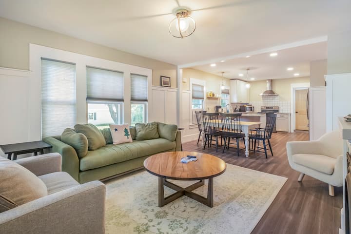 3 Br Portland Home W/hot Tub (8mins From Old Port) - South Portland, ME