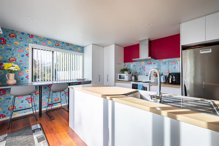 Comfortable With Easy Access & Close To The City. - Dunedin