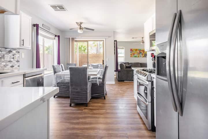 Peaceful Home With Pool - Gilbert, AZ