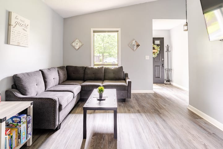 Remodeled Duplex Near Greensboro Coliseum - Greensboro, NC
