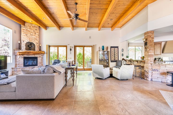 Beautiful Sedona Home
Near Hiking, Biking & Golf - Sedona, AZ