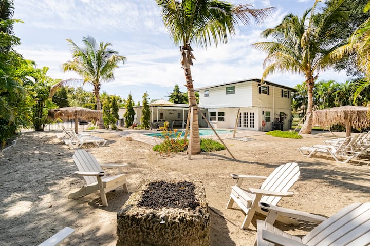 Private Sandy Bckyard - 10mins To Beach. Heat Pool - Bradenton Beach, FL