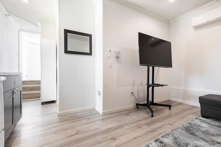 Holly Hawthorne Suite In Ontario, Ca. - Rancho Cucamonga, CA