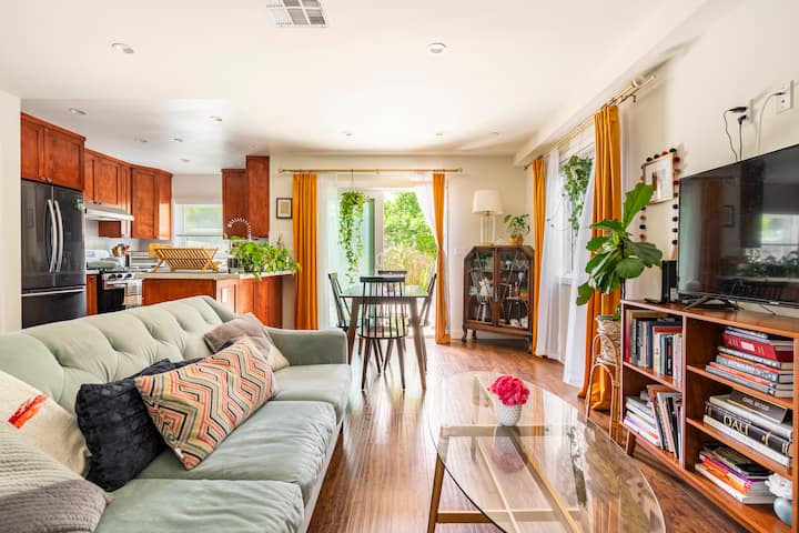 Stylish 2-story Apt Near Lax, Sofi, Space X, Forum - Inglewood, CA