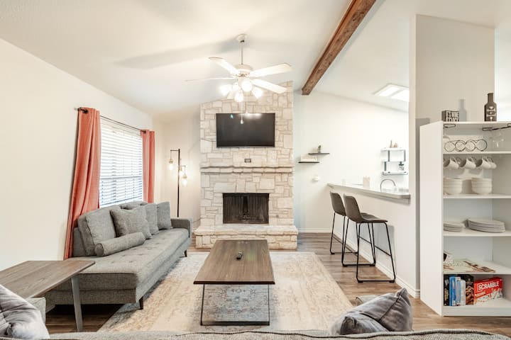 Guest Favorite: Good Vibes Home & Deck Views - Mission Ridge – San Antonio