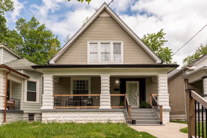 Derby Bungalow - 10 Minutes From Churchill Downs! - Louisville, KY