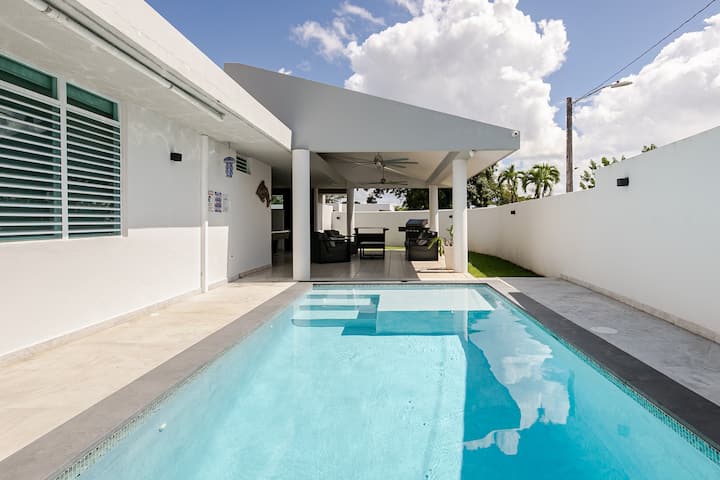 Casa Va-le: Luxury Retreat With Private Pool - Puerto Rico