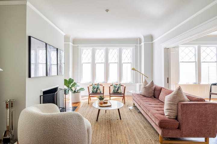 Stylish Pacific Heights Apartment - San Francisco, CA
