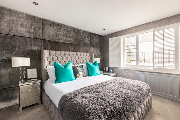 Superking Bed, En-suite, Free Parking. - Brighton and Hove