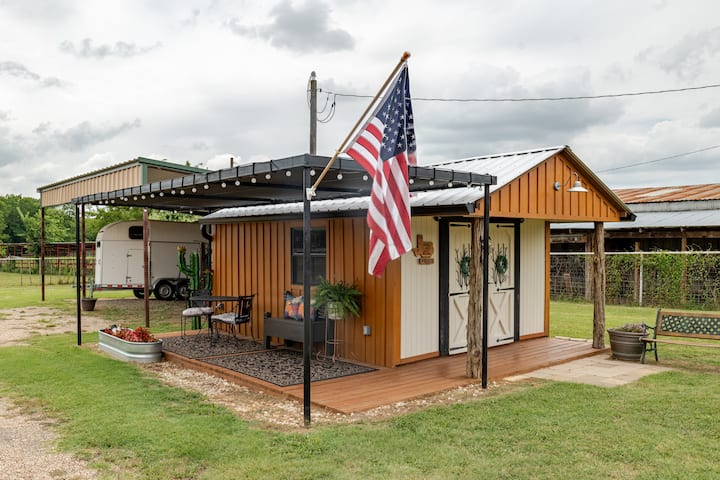 Vaquerita Ranch Bunkhouse - Burleson, TX