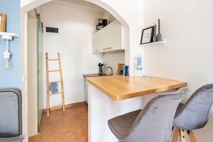 Studio Akumal-25m To Sea, Private Parking, Terrace - Premantura