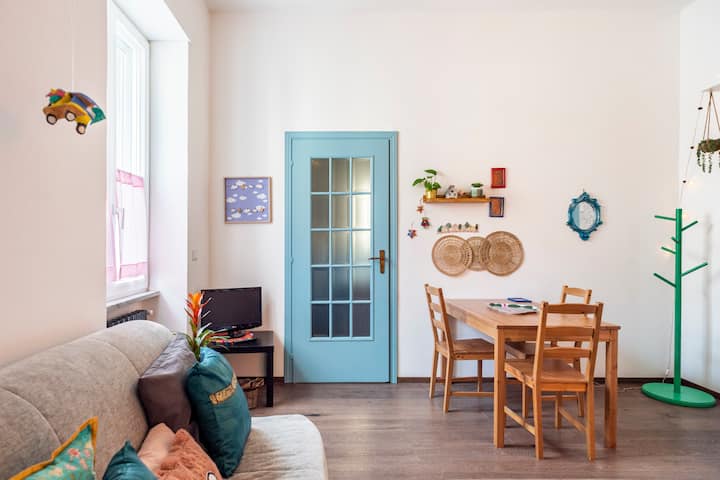 Casetta Di Rosa Nel Rione Sanità - - Naples