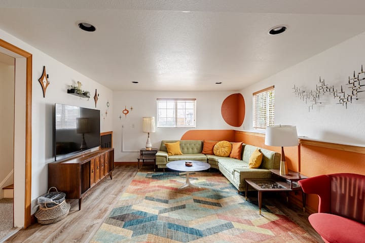 Mid Century | Hot Tub | Patio | Garden | Bbq - Arvada, CO