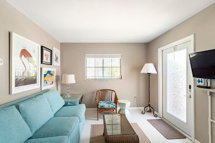 Charming Casey Key Beach Getaway - Venice, FL