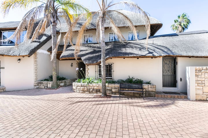 76 On Crestwood - Sandton