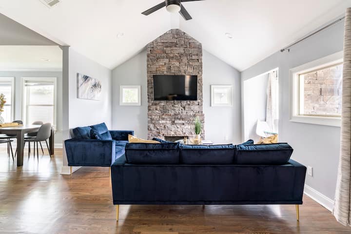 New! 4br Staycation Retreat Game Room | Sleeps 10 - Atlanta