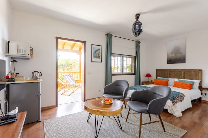 Habitación Con Balcón Y Baños. - Tenerife
