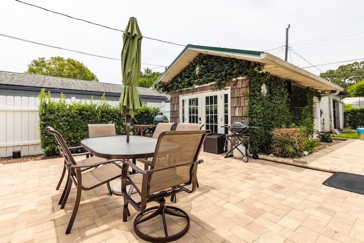 Farmhouse Chic Detached Cottage - Ormond Beach, FL