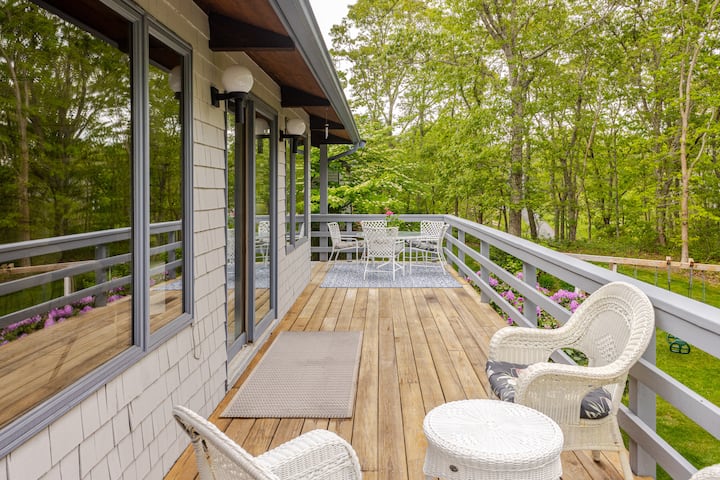 West Falmouth Retreat - Woods Hole, MA