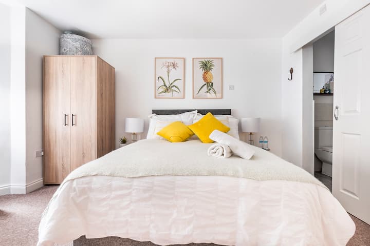 Boutique Room In Stylish House - Coventry