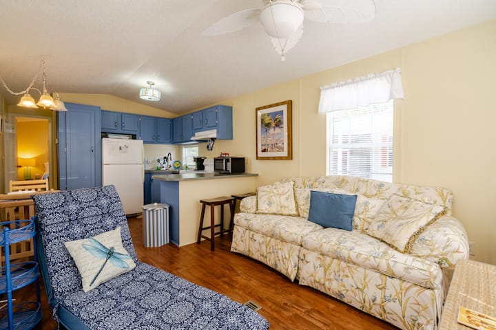 Edie’s Cottage At Camp Fl Resort - Lake Placid, FL