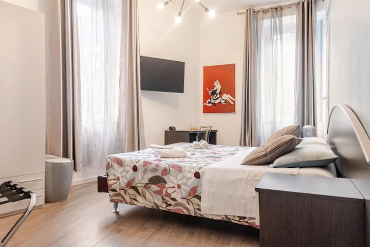 Luxury Apartment 6br Close To Colosseo - ローマ