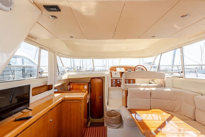 Cascais A Bordo De Um Iate - Cascais