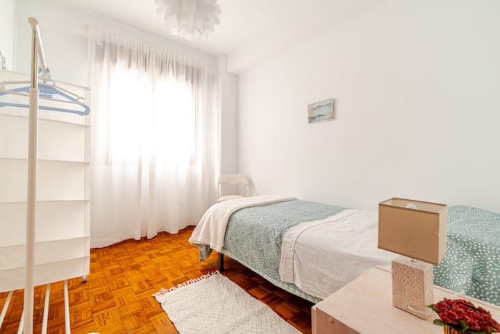 Habitación Al Lado De Estación De Tren Y Bus - Vigo