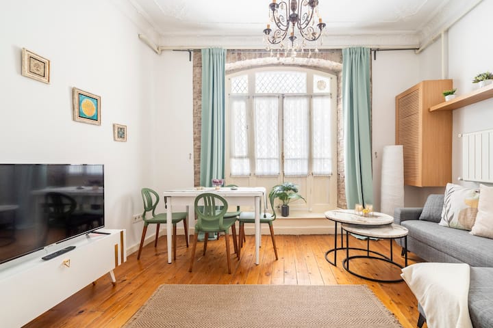 Historical Renovated Flat In The Heart Of Beyoğlu - Beyoğlu