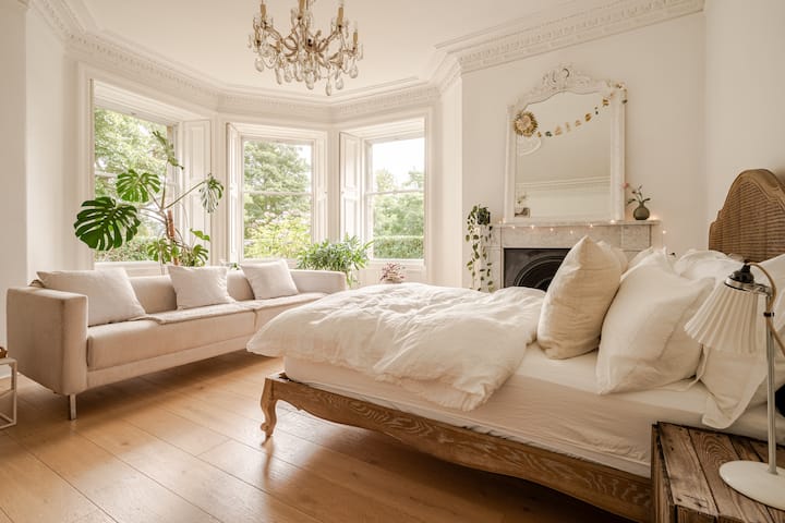 2 Bedrooms In Beautiful Home Overlooking Meadows - Edimburgo