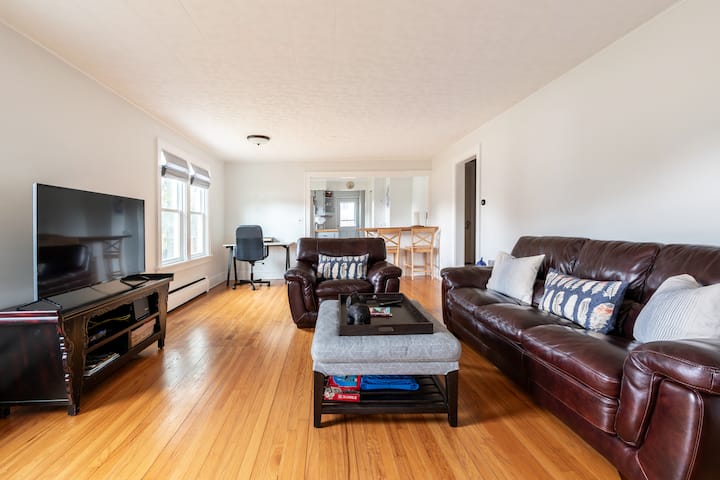 Cozy Bungalow In Se Pittsfield - Pittsfield, MA
