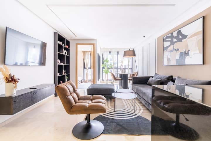 By Homeaway - Free Park - New & Fancy - Netflix - Casablanca