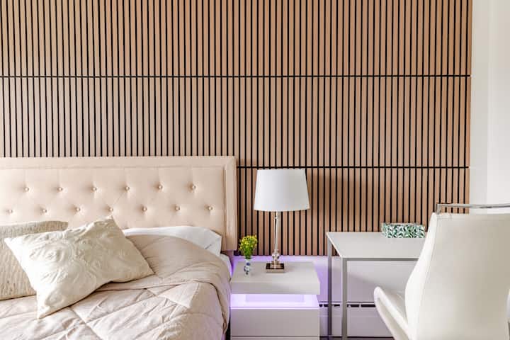 Bright & Private 3br With 2 Baths, 
4 Beds+1 Sofa - 6400