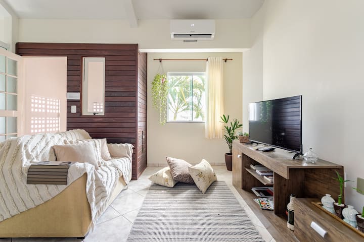 Apartamento Grande E Climatizado Em Florianópolis - Florianópolis