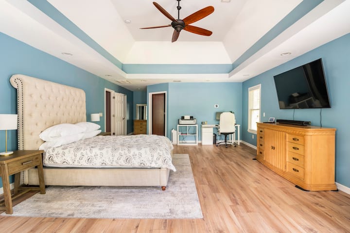 Huntersville 4br Getaway • Near Lake Norman - Davidson, NC