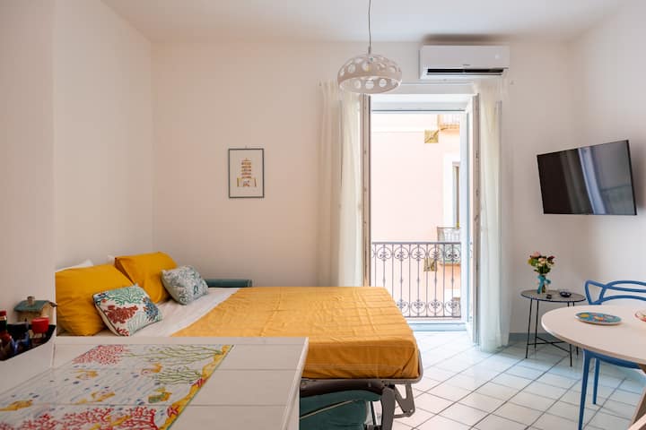 *Modern Apartment In Historic Building* - Gaeta