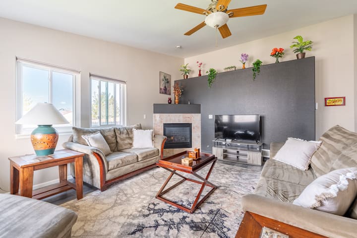 No Cleaning Fee/spacious Home In Cheyenne - Cheyenne, WY
