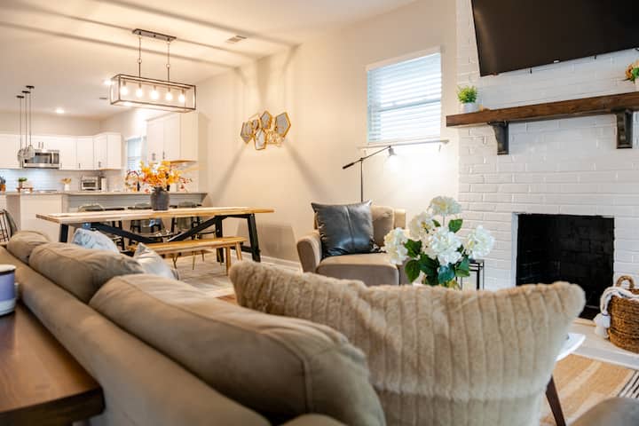 Lux Family 5-star Stay | Cozy & Central Location - Memphis, TN