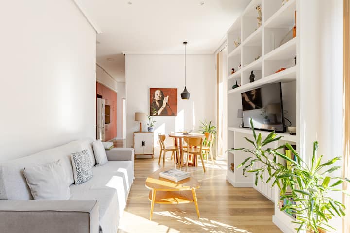 Sunny Pza Tirso Sol Apartment - Madrid