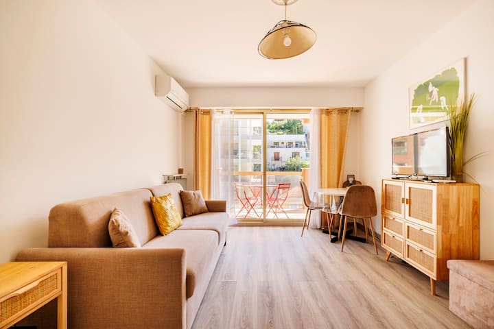 Joli Studio Avec Terrasse - Mentone